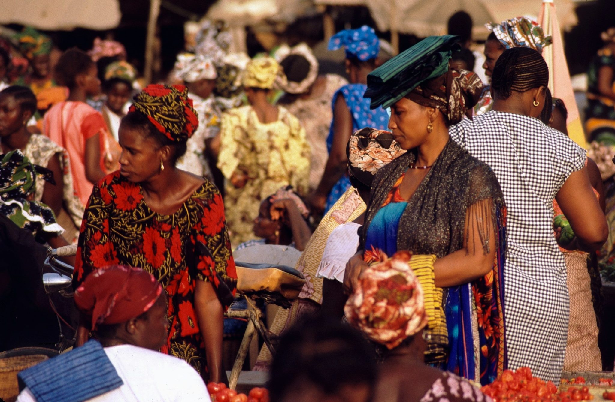 Senegal raises $254mn amid mounting debt risks